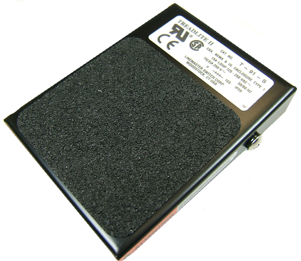 11135 - Foot Switch – FDR Design